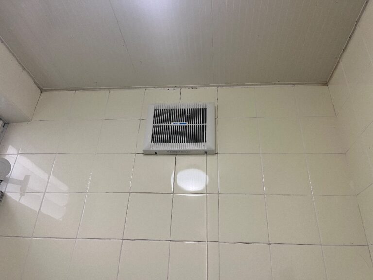 東京都町田市 S様邸 壁掛け換気扇取替工事 不明→TK-120H｜レンジフード・換気扇・浴室乾燥機の修理・交換なら【換気生活】